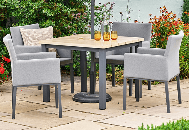 LG Venice 4 Seat Dining Set with 2.5m Parasol - £1199 | Garden4Less UK Shop