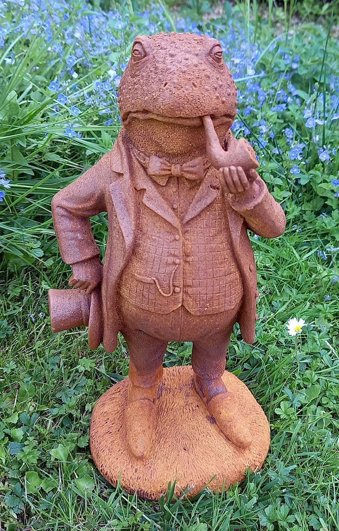 Mr Toad Garden Sculpture - Cold Cast Iron - £49.99 | Garden4Less UK Shop